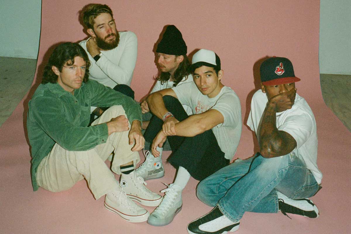 Turnstile borra los límites del hardcore en "Look out for me" | Sin ...
